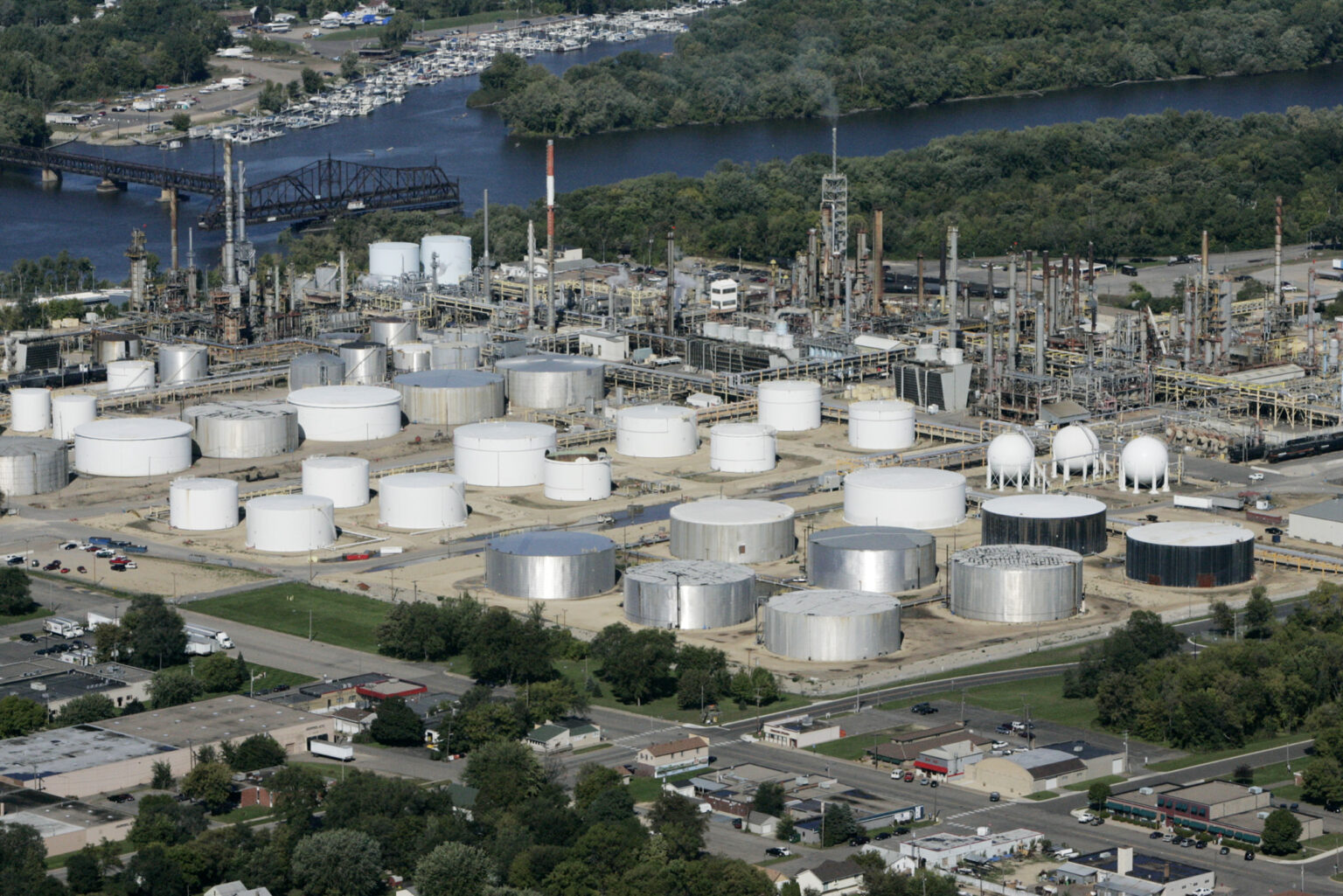 Worker Group Alleges Unsafe Chemical Releases at Minnesota Refinery ...