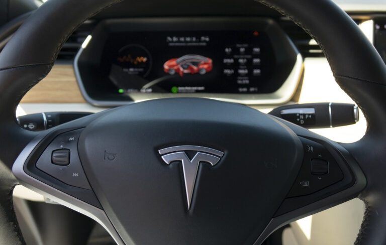 Driver Fails to Back Up Claim That Tesla Touchscreen Defect Caused Accident
