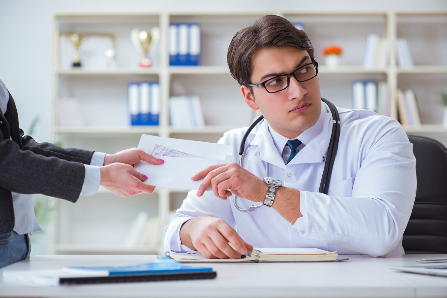 Racketeering Suit Alleges NY Insurance Fraud Scheme by Lawyers, Medical ...