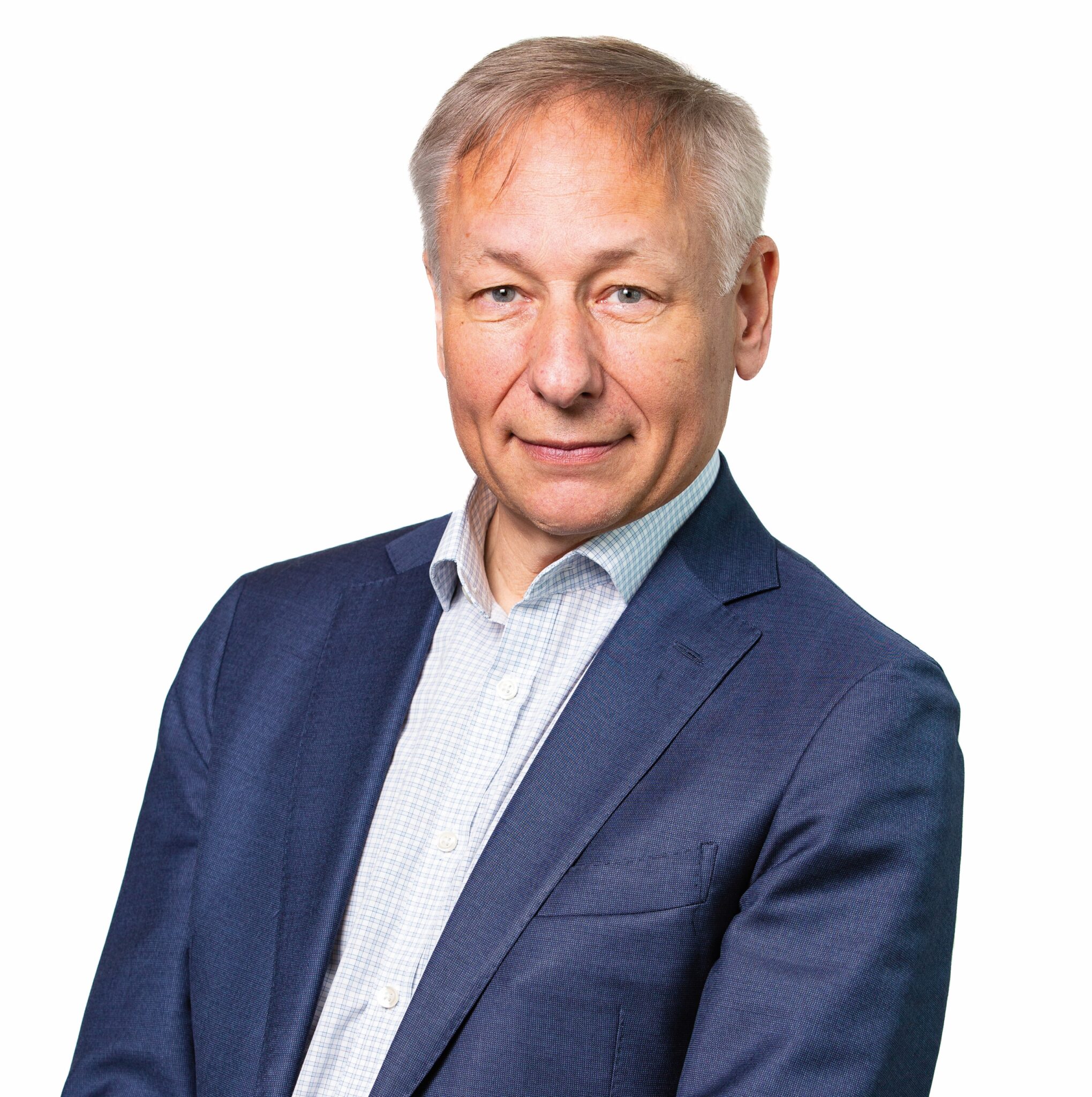 People Moves: Everest Taps BHSI’s d’Huart as Head of France, Charon ...