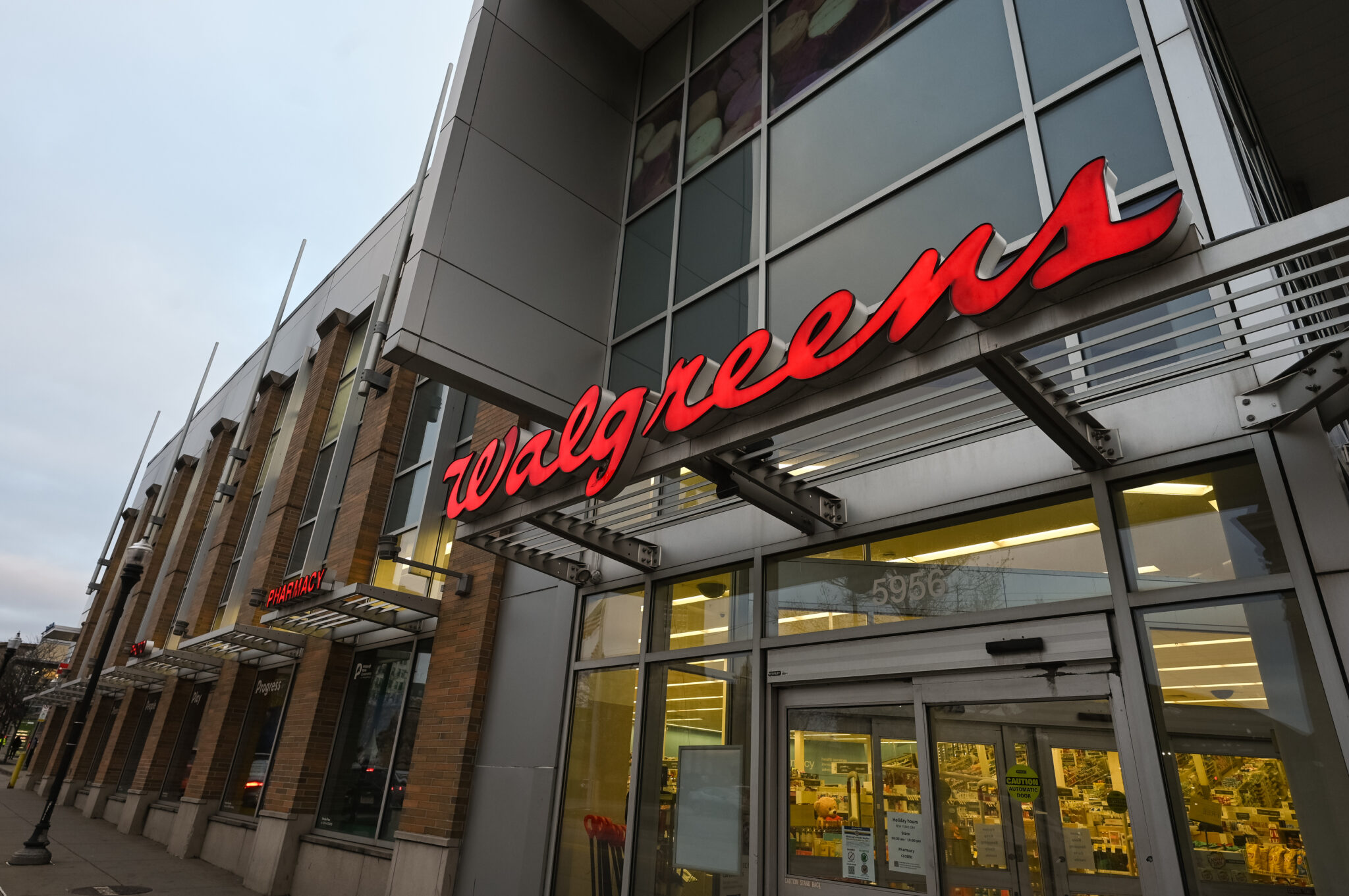 Wisconsin Couple Sues Over Son’s Death Linked to $500 Surge in Asthma Meds