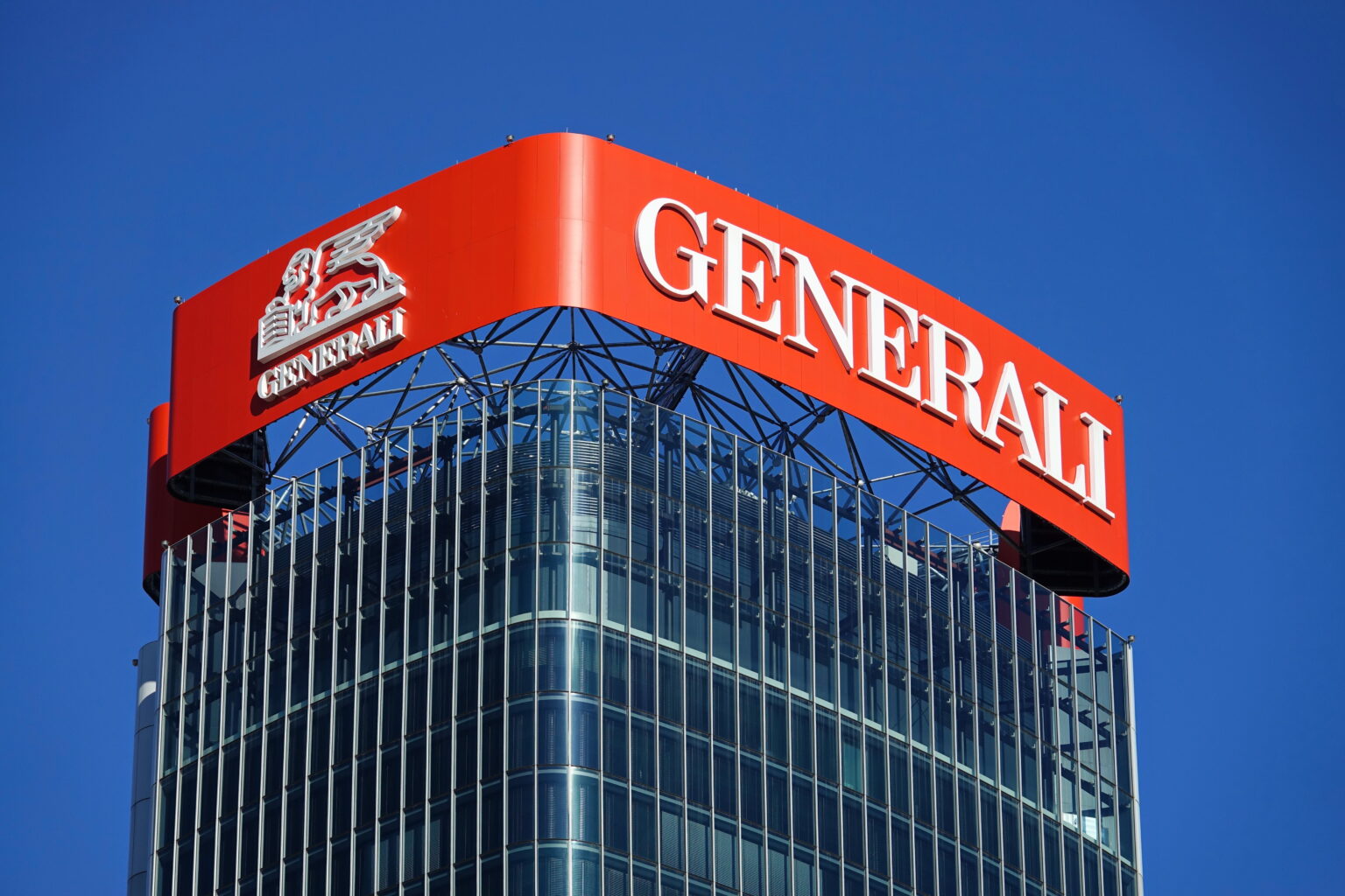 Generali Won’t Fight Italy Government Over Natixis Deal, CEO Tells Paper