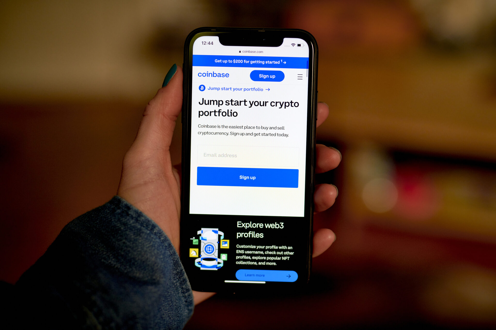 Coinbase Says Bribed Workers Leaked Data to Hacker Seeking $20 Million ...