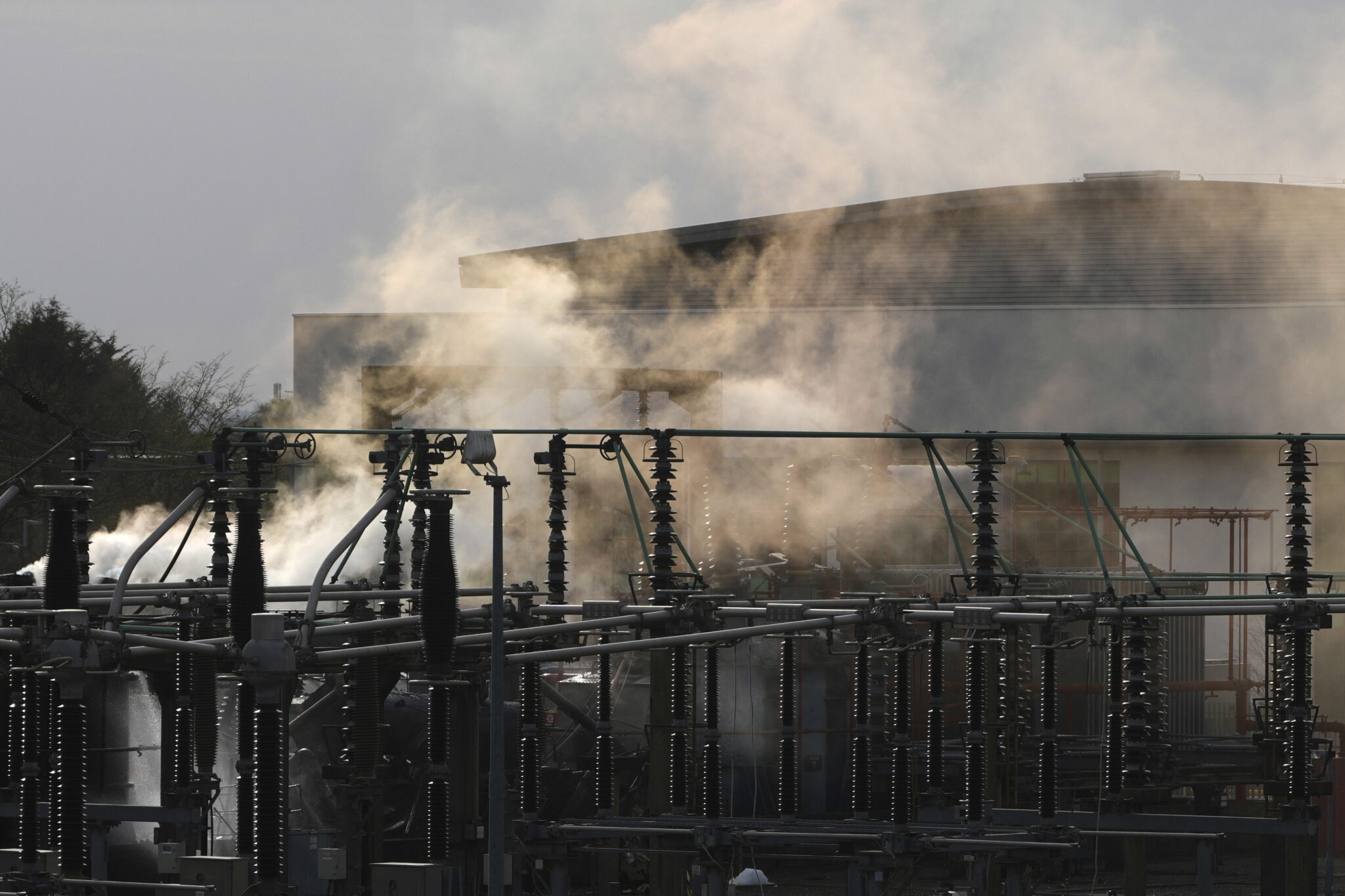 ‘Preventable’ National Grid Failures Led to Heathrow Fire: Report