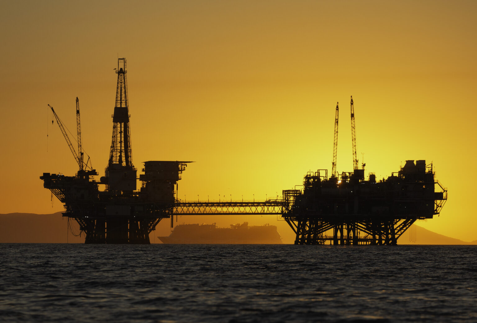 White House Plan Targets Florida, West for Coastal Oil Drilling