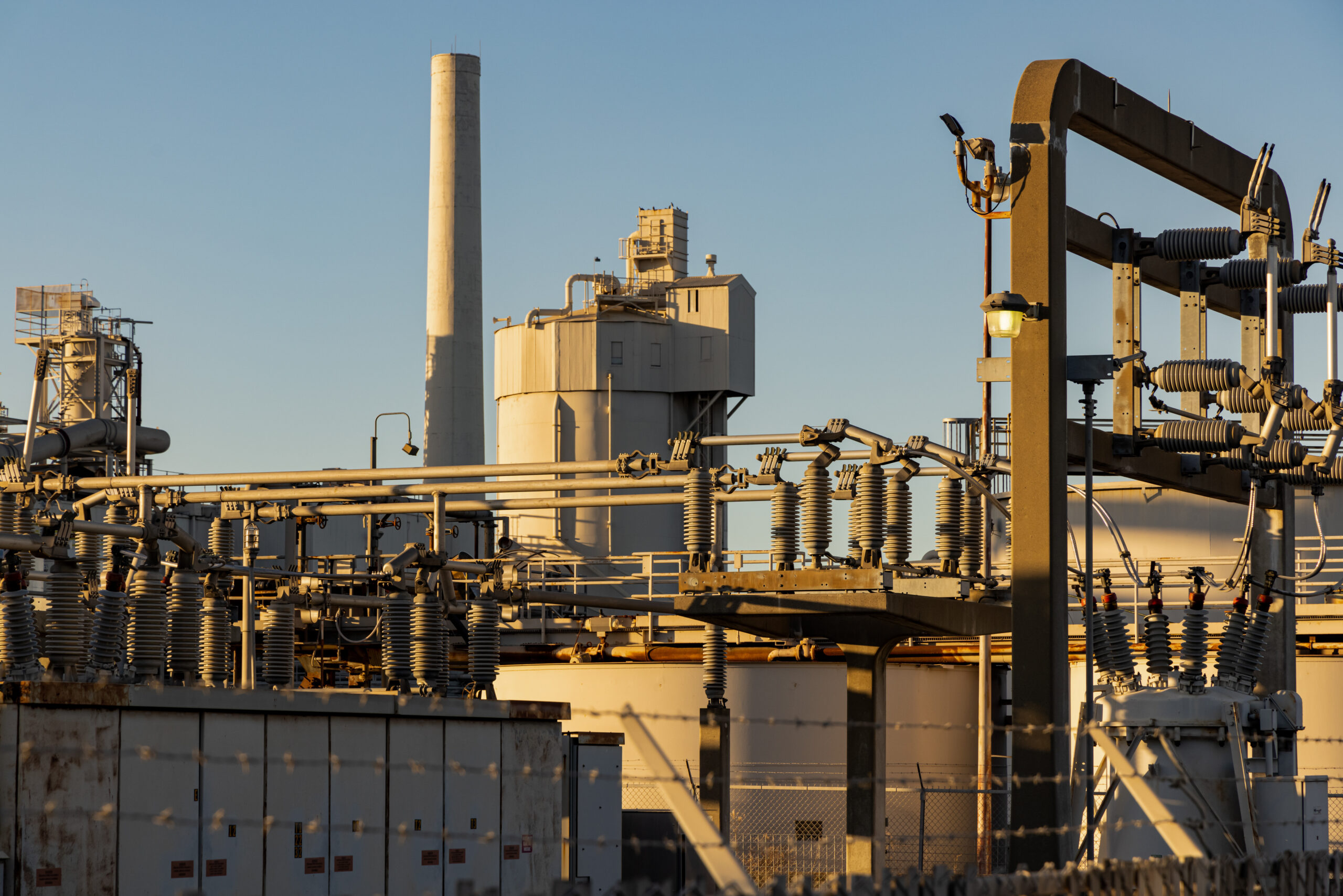 Goldman Sachs Warns US Grids Face Power Crunch by 2030