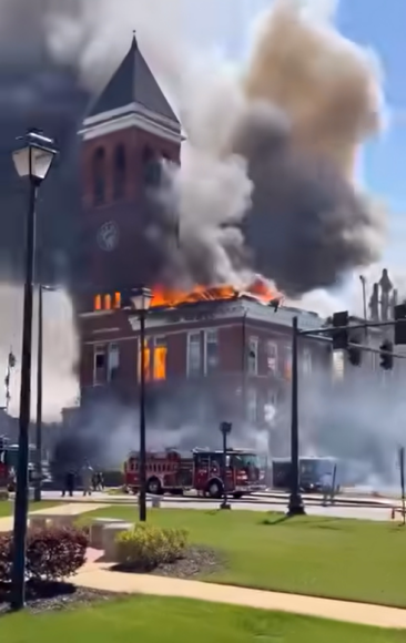 Fire Destroys Historic Courthouse in Georgia